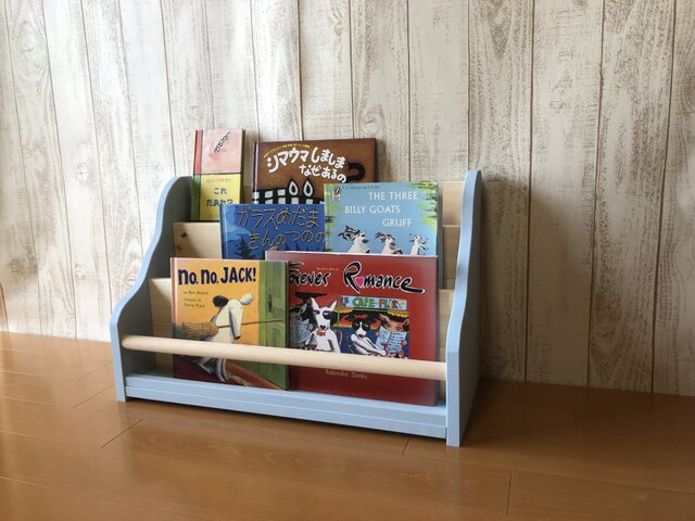 *表紙の見える絵本棚*絵本棚*マガジンラック*家具*~㊤マンチェスターブルー&ミディアム~60 | iichi 日々の暮らしを心地よくするハンドメイドやアンティークのマーケットプレイス