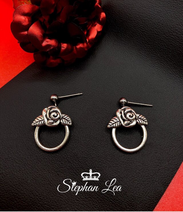 期間限定 Stephan Lea アレルギー対応〜シルバーアンティークバラフープピアス | iichi ハンドメイド・クラフト作品・手仕事品の通販