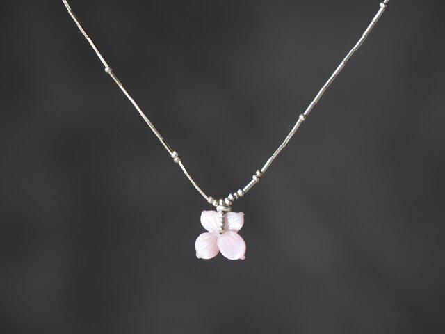 -Flower_cut shell- silver pendant | iichi 日々の暮らしを心地よくするハンドメイドやアンティークのマーケットプレイス