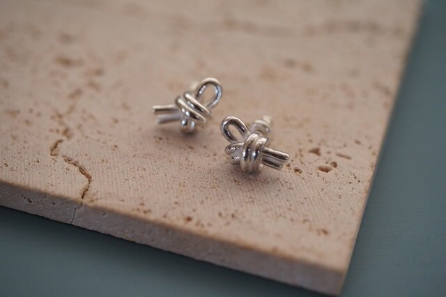 【knot】silver925 knot pierce | iichi ハンドメイド・クラフト作品・手仕事品の通販