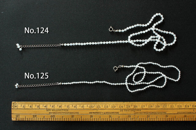 No. 124 ホワイトラブラドライトのネックレス（3-3.5mm・長さ53cm） | iichi ハンドメイド・クラフト作品・手仕事品の通販
