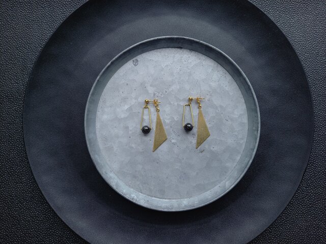 -1- Pierce | iichi 日々の暮らしを心地よくするハンドメイドやアンティークのマーケットプレイス