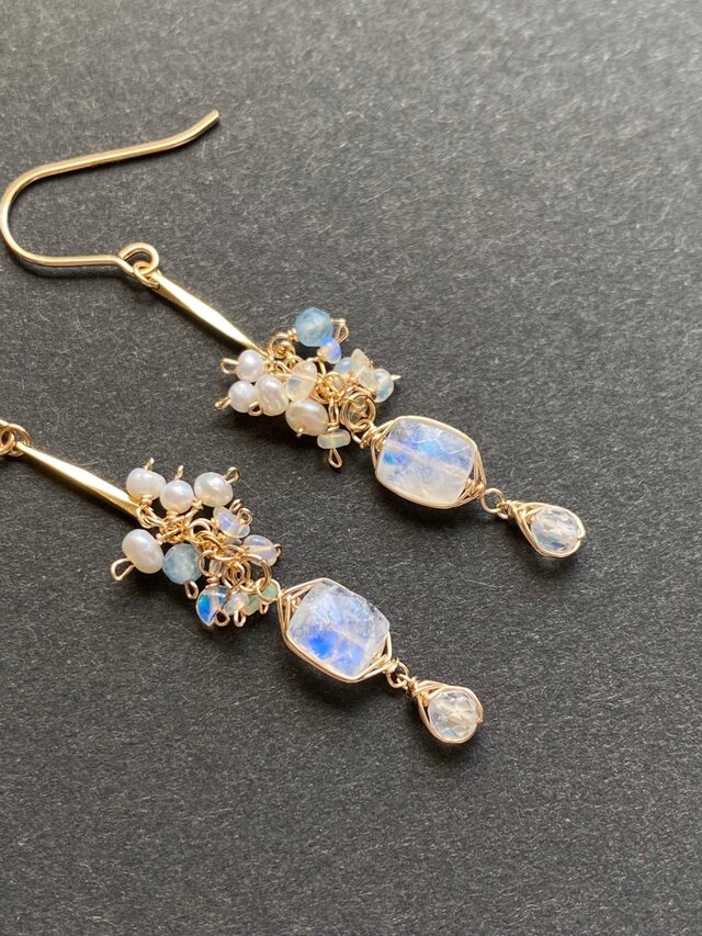 14kgf【6月誕生石】宝石質レインボームーンストーンのデザインピアス ac/625 | iichi 日々の暮らしを心地よくするハンドメイドやアンティークのマーケットプレイス