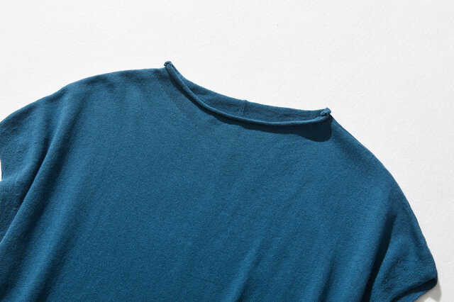 ラフに着られてきちんとお洒落なサマーニット 薄手 コットン100％ 深く渋い青色 230602-6 | iichi ハンドメイド・クラフト作品 ...