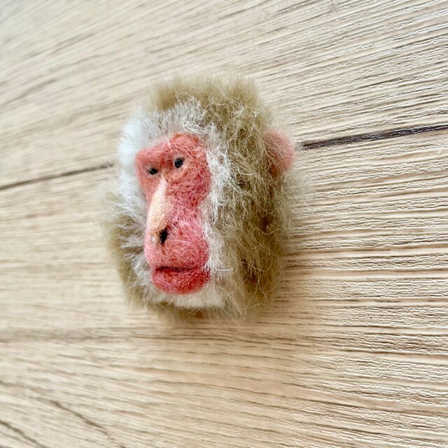 ニホンザルの顔ブローチ2 | iichi ハンドメイド・クラフト作品・手仕事品の通販