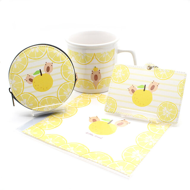 カピバラ パスケース／IDケース アニマルモチーフ | iichi ハンドメイド・クラフト作品・手仕事品の通販