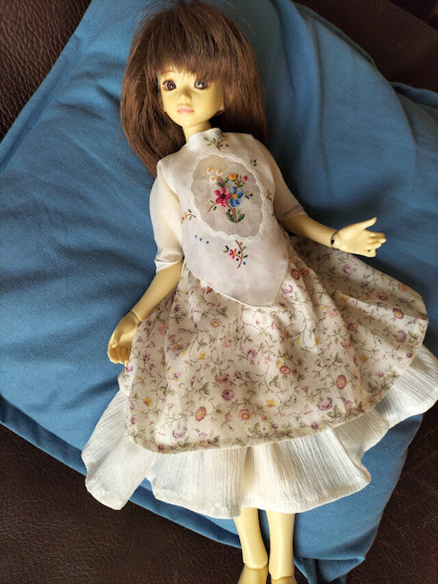 MSD用（背丈42cm位） 刺繍ハンカチーフのブラウス 他 | iichi ハンドメイド・クラフト作品・手仕事品の通販