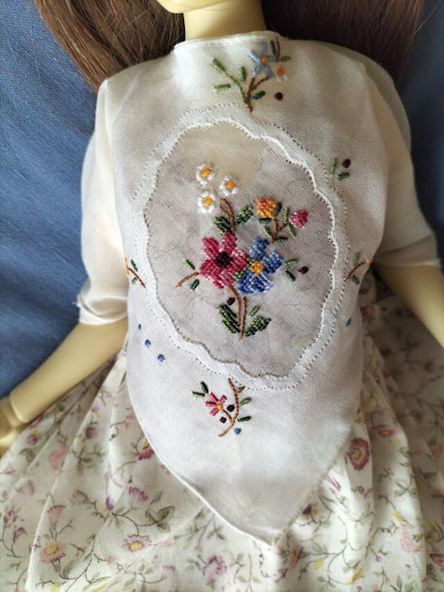 MSD用（背丈42cm位） 刺繍ハンカチーフのブラウス 他 | iichi ハンドメイド・クラフト作品・手仕事品の通販