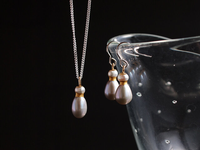 香水瓶のような金継ぎパールのネックレス 40cm silver925 小さなドロップパール ペンダント | iichi 日々の暮らしを心地よくするハンドメイドやアンティークのマーケットプレイス
