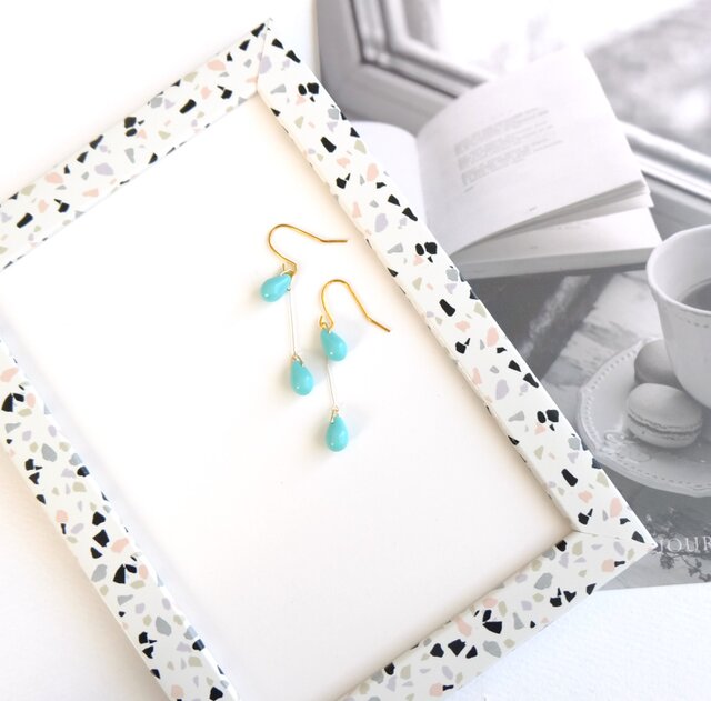 d80-G114【アイルランドブルー】チェコドロップのアレンジピアス (パーツ変更可能) | iichi ハンドメイド・クラフト作品・手仕事品の通販