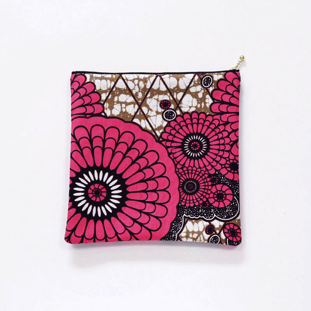 大容量・フラットポーチ（アフリカ布）大きいポーチ 化粧ポーチ マルチポーチ | iichi ハンドメイド・クラフト作品・手仕事品の通販