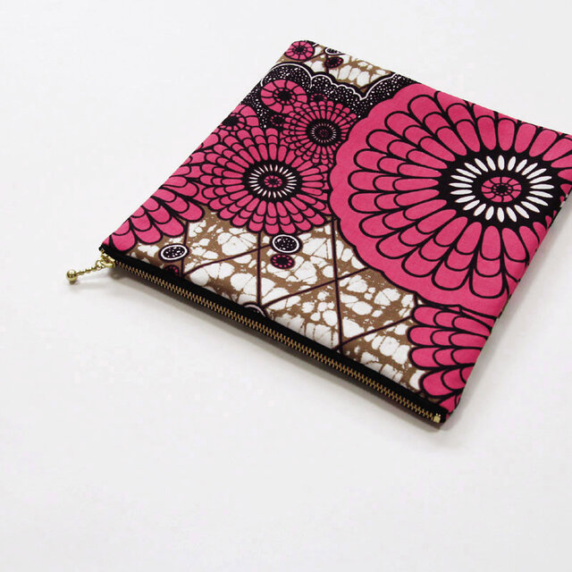 大容量・フラットポーチ（アフリカ布）大きいポーチ 化粧ポーチ マルチポーチ | iichi ハンドメイド・クラフト作品・手仕事品の通販