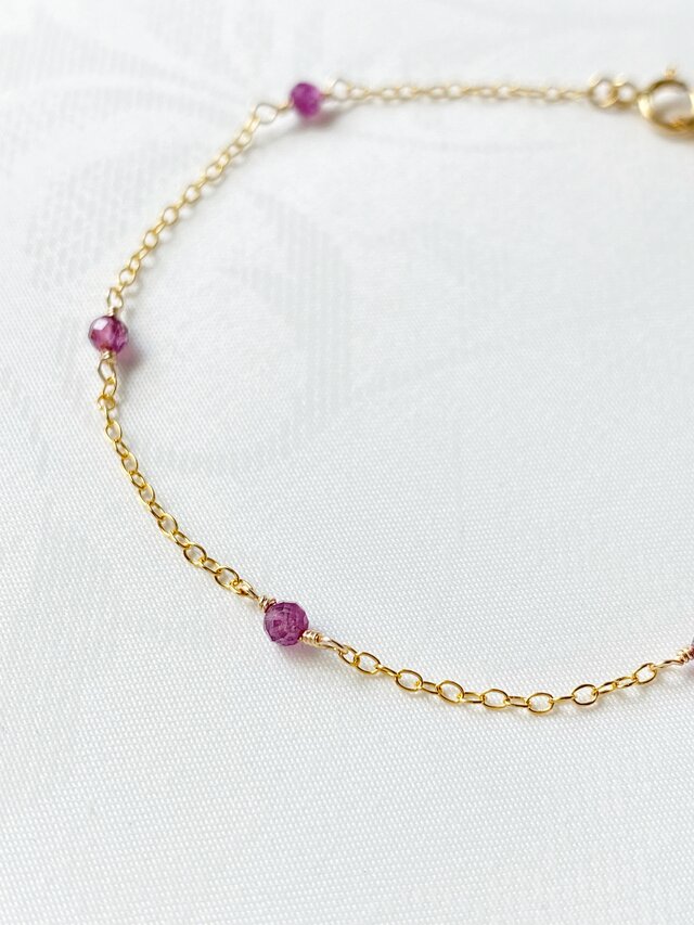 14kgf【7月誕生石】小粒なルビーのブレスレット a.Red Ruby ac/703 | iichi ハンドメイド・クラフト作品・手仕事品の通販