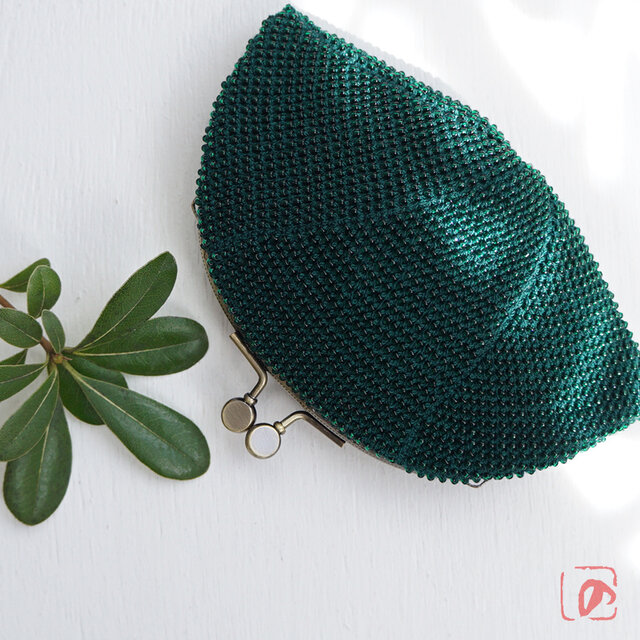 ばあば作☆シードビーズのさらに大きめがま口（havupuu・1883） | iichi ハンドメイド・クラフト作品・手仕事品の通販