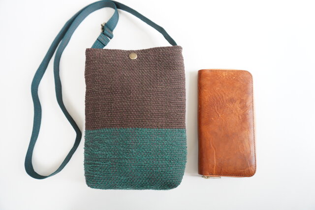裂き織りのまいにちショルダーバッグ | iichi 日々の暮らしを心地よくするハンドメイドやアンティークのマーケットプレイス