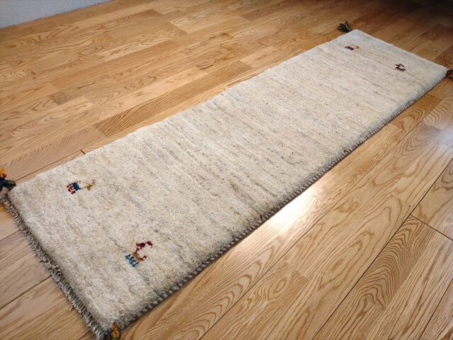 ペルシャ ギャッベ ランナー中 140×43cm アイボリー ヤギ RJ8899G | iichi ハンドメイド・クラフト作品・手仕事品の通販