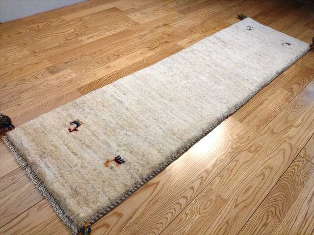ペルシャ ギャッベ ランナー中 140×43cm アイボリー ヤギ RJ8899G | iichi ハンドメイド・クラフト作品・手仕事品の通販