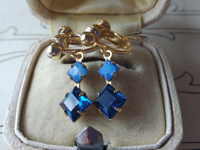 ヴィンテージ Starシャイン×モンタナBlue／Square ピアスまたはイヤリング | iichi 日々の暮らしを心地よくするハンドメイドやアンティークのマーケットプレイス