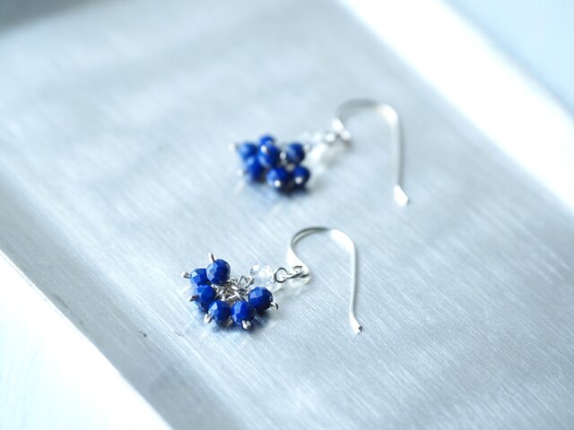 -lapis lazuli・white toraz- silver pierce | iichi 日々の暮らしを心地よくするハンドメイドやアンティークのマーケットプレイス