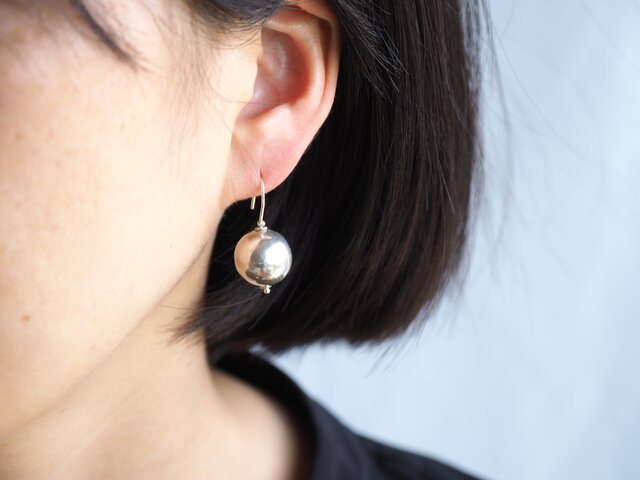 silver950 丸玉ピアス | iichi ハンドメイド・クラフト作品・手仕事品の通販