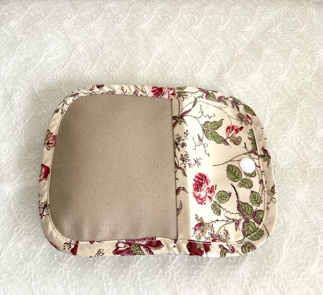 リバティのminiケース garden | iichi ハンドメイド・クラフト作品・手仕事品の通販
