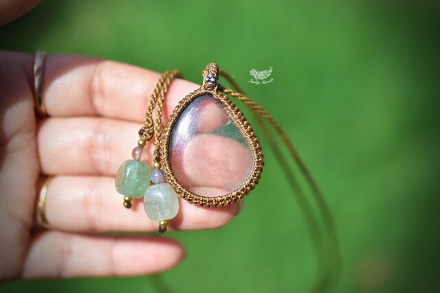 ブルーグリーン★フローライト マクラメネックレス1079 | iichi 日々の暮らしを心地よくするハンドメイドやアンティークのマーケットプレイス