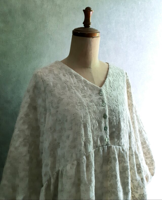 エンブロイダリー ギャザー ワンピース typeB / コットン リネン ダブルガーゼ アンティーク | iichi ハンドメイド・クラフト作品・手仕事品の通販
