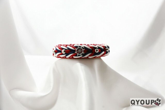 パラコード犬用首輪 〈サイズ：30～35cm〉 Tricolour Red[トリコロール レッド] | iichi 日々の暮らしを心地よくするハンドメイドやアンティークのマーケットプレイス