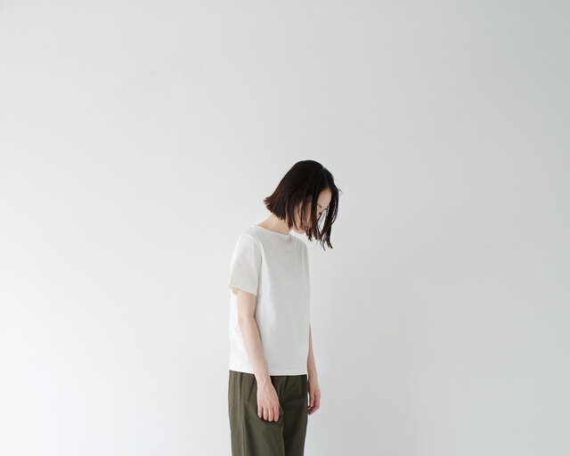 MVS コットン/center back tshirt / white/size1・2 | iichi 日々の暮らしを心地よくするハンドメイドやアンティークのマーケットプレイス