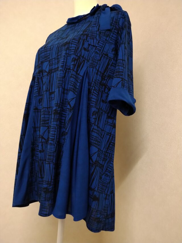 お出掛けしたくなる、青のワンピース。BLPO-123 | iichi ハンドメイド・クラフト作品・手仕事品の通販