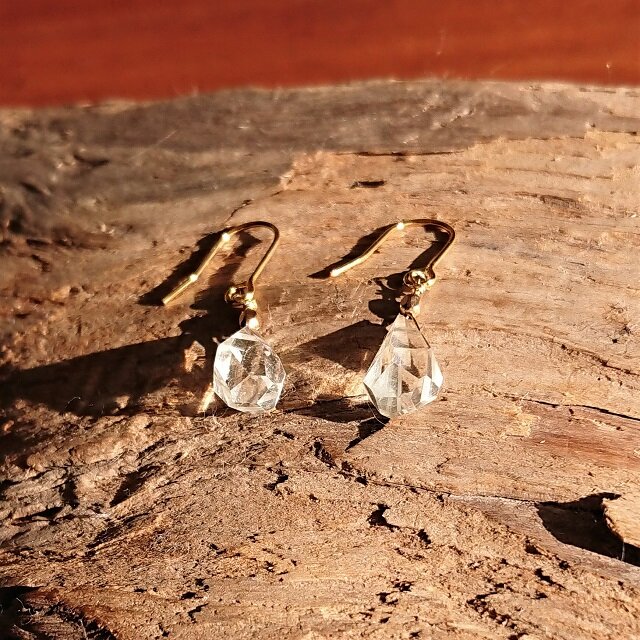 クリスタルのピアス 16kgp | iichi ハンドメイド・クラフト作品・手仕事品の通販