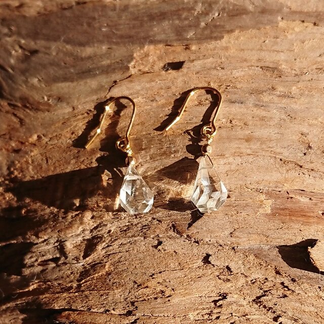 クリスタルのピアス 16kgp | iichi ハンドメイド・クラフト作品・手仕事品の通販