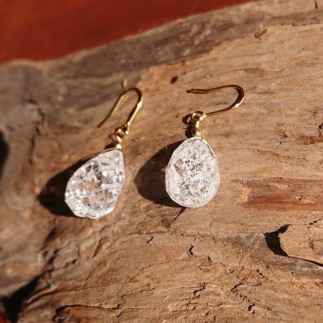 クラッククリスタルのピアス 16kgp | iichi ハンドメイド・クラフト作品・手仕事品の通販