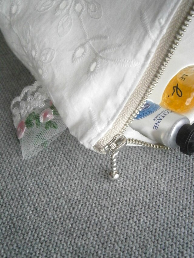 cutwork刺繍×linen Tote&Pouch | iichi ハンドメイド・クラフト作品・手仕事品の通販