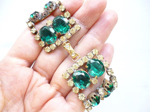 Husar D.エメラルド ブレスレット | iichi 日々の暮らしを心地よくするハンドメイドやアンティークのマーケットプレイス