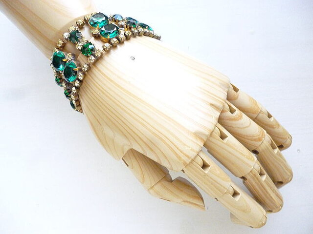 Husar D.エメラルド ブレスレット | iichi 日々の暮らしを心地よくするハンドメイドやアンティークのマーケットプレイス