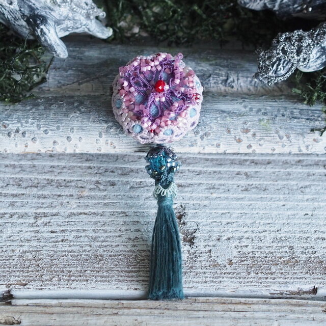 Lilacの胸飾 タッセル - circle - | iichi ハンドメイド・クラフト作品・手仕事品の通販