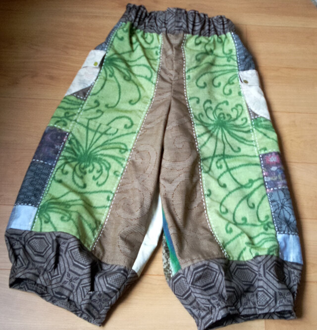 紬集めてゆったりしずくパンツ 絹 | iichi ハンドメイド・クラフト作品・手仕事品の通販