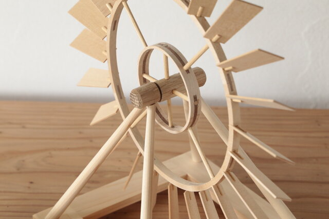 かぜしらす・木の風車 | iichi 日々の暮らしを心地よくするハンドメイドやアンティークのマーケットプレイス