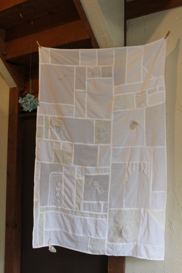 ちょうちょのカーテン/永遠の布 85×115cm | iichi 日々の暮らしを心地よくするハンドメイドやアンティークのマーケットプレイス