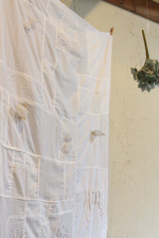 ちょうちょのカーテン/永遠の布 85×115cm | iichi 日々の暮らしを心地よくするハンドメイドやアンティークのマーケットプレイス