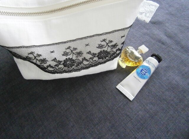 chic&chic FrenchLace×linen Pouch | iichi ハンドメイド・クラフト作品・手仕事品の通販