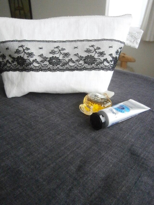 chic&chic FrenchLace×linen Pouch | iichi ハンドメイド・クラフト作品・手仕事品の通販