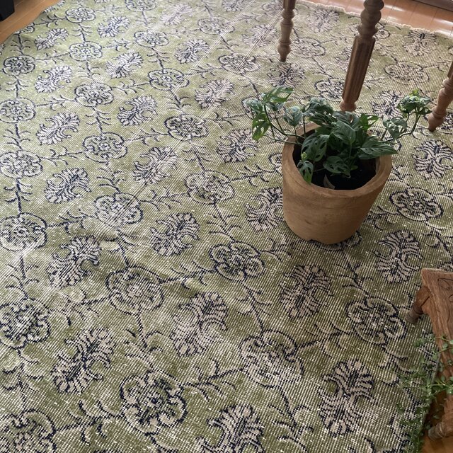 トルコヴィンテージラグ 大判 160×258 キウイカラー ネイビー 紋章柄 | iichi ハンドメイド・クラフト作品・手仕事品の通販