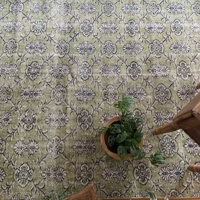 トルコヴィンテージラグ 大判 160×258 キウイカラー ネイビー 紋章柄 | iichi ハンドメイド・クラフト作品・手仕事品の通販