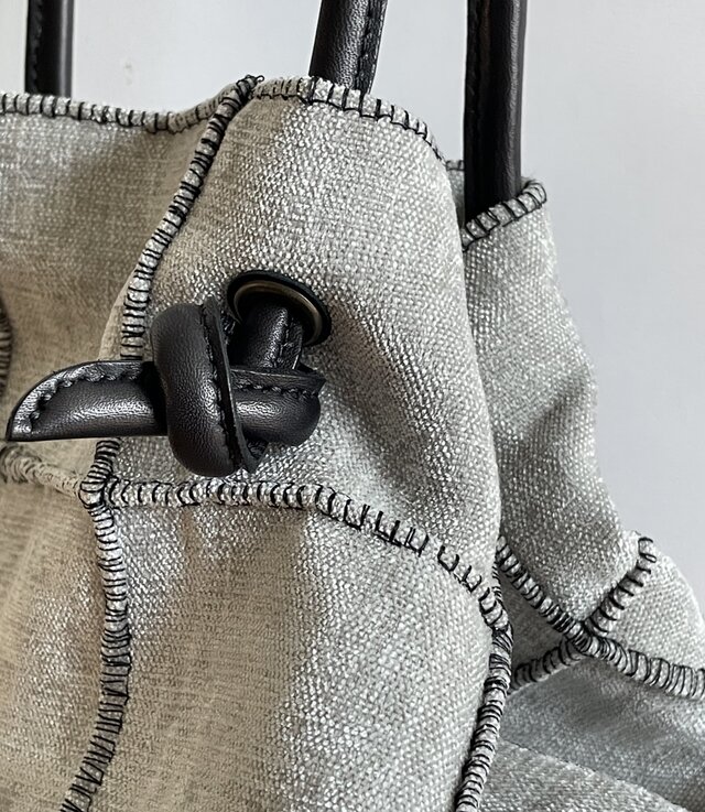 am366 BIGキューブトートBK | iichi 日々の暮らしを心地よくするハンドメイドやアンティークのマーケットプレイス