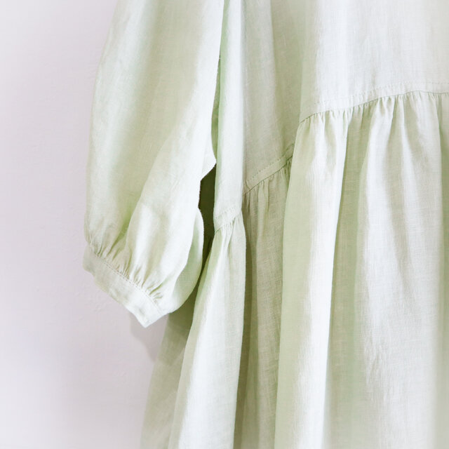 balloon sleeve gather dress ( pistachio ) | iichi 日々の暮らしを心地よくするハンドメイドやアンティークのマーケットプレイス