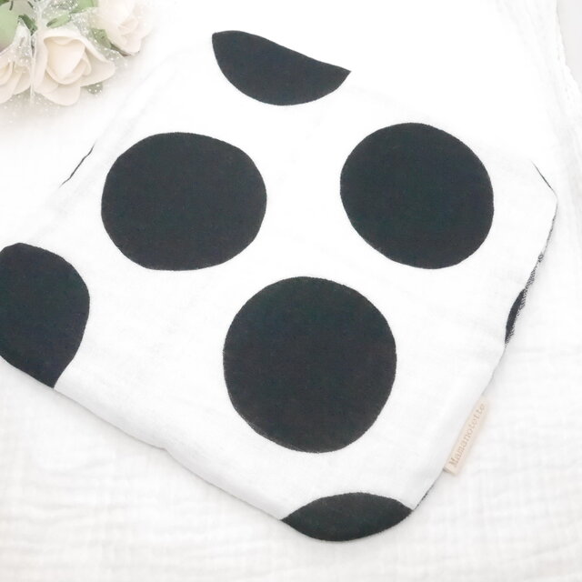 大きなドット｜ブラック｜8重ガーゼハンカチ｜20×20cm｜Gauze Fabric | iichi ハンドメイド・クラフト作品・手仕事品の通販