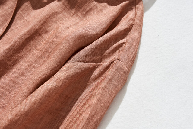 涼し気な雰囲気が魅力のリネン素材のブルゾン フード付き ライトアウター 赤みの橙色 230613-5 | iichi 日々の暮らしを心地よくするハンドメイドやアンティークのマーケットプレイス