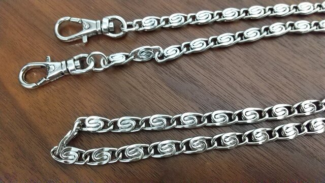 18cmくし型がま口ポーチ シルバー 1 | iichi ハンドメイド・クラフト作品・手仕事品の通販